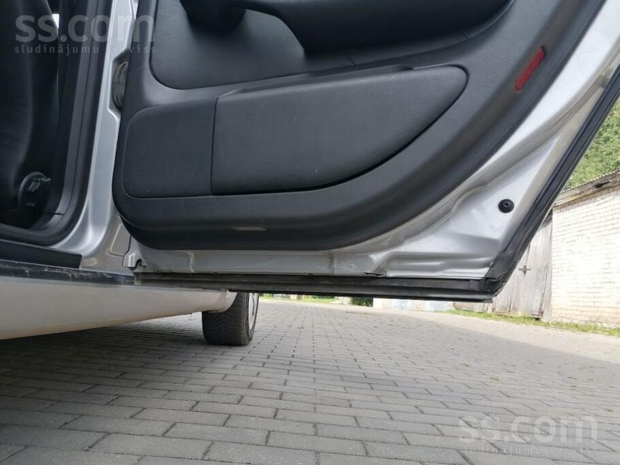 Grey Audi A6 2003 in Balvi, with an engine capacity of 2.50 L and mileage of 252 thousand km for 2700 €, photo 8 on AUTOMOTO.COM.LV