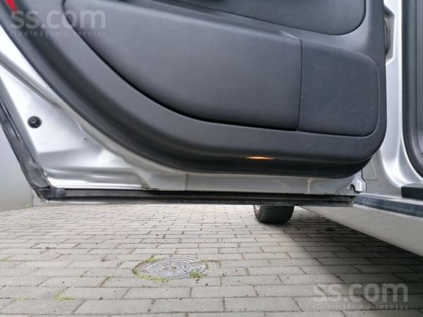 Pelēks Audi A6 2003 Balvi, ar dzinēja tilpumu 2.50 L un nobraukumu 252 tūkst. km par 2700 €, foto 9 vietnē AUTOMOTO.COM.LV