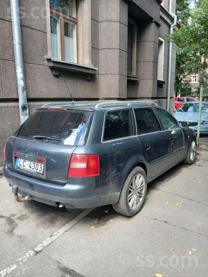Grey Audi A6 2003 in Riga, with an engine capacity of 1.80 L and mileage of 301 thousand km for 1200 €, photo 7 on AUTOMOTO.COM.LV