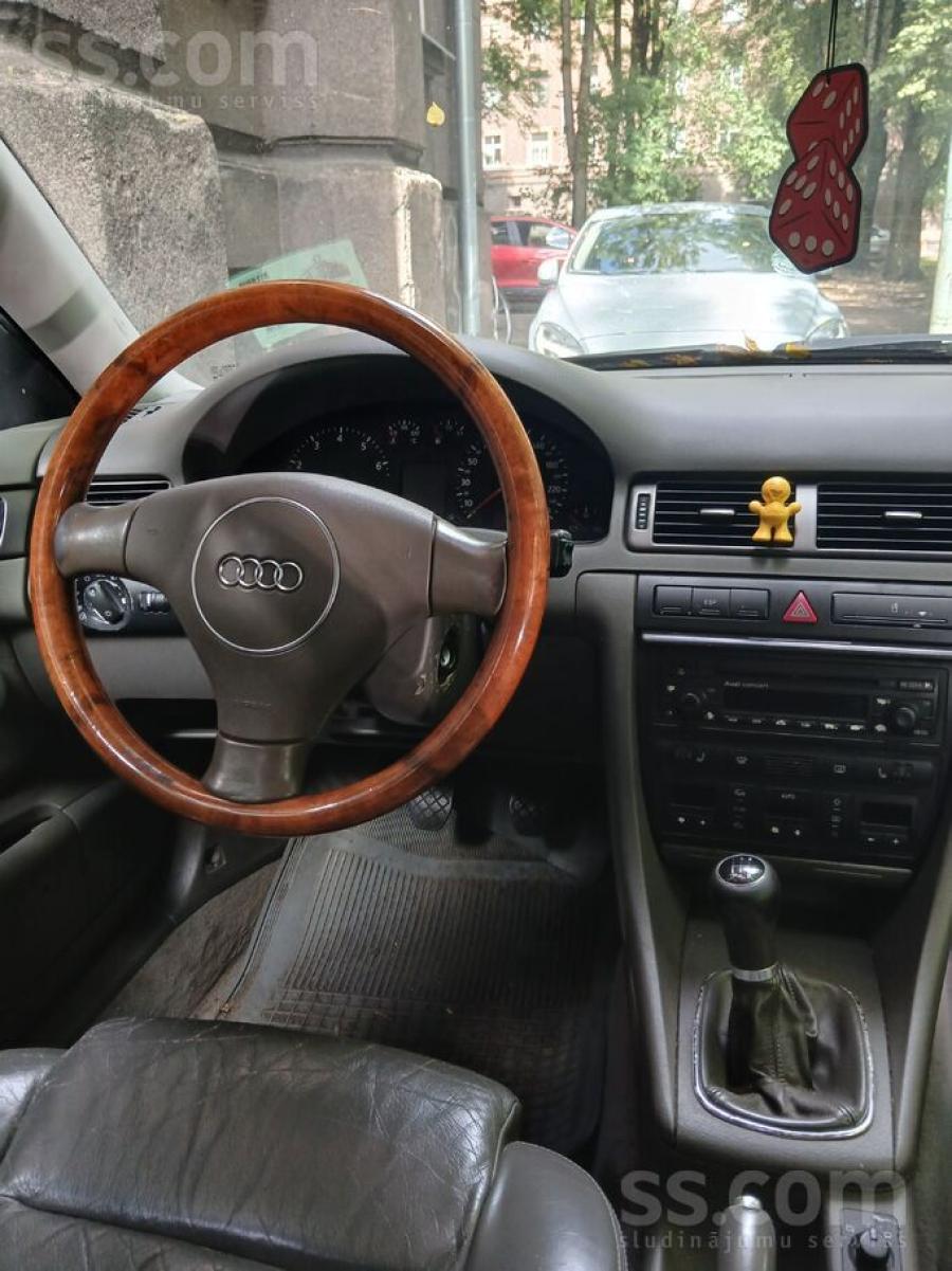 Grey Audi A6 2003 in Riga, with an engine capacity of 1.80 L and mileage of 301 thousand km for 1200 €, photo 10 on AUTOMOTO.COM.LV