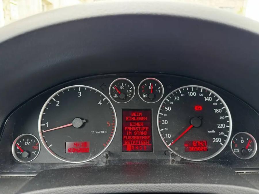 Pelēks Audi A6 2004 Daugavpils, ar dzinēja tilpumu 2.50 L un nobraukumu 303 tūkst. km par 1990 €, foto 12 vietnē AUTOMOTO.COM.LV