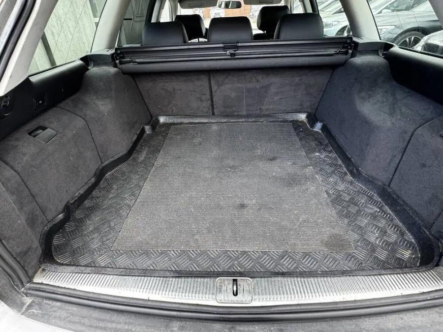 Pelēks Audi A6 2004 Daugavpils, ar dzinēja tilpumu 2.50 L un nobraukumu 303 tūkst. km par 1990 €, foto 21 vietnē AUTOMOTO.COM.LV