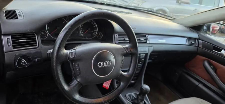 Pelēks Audi A6 2004 Valmiera, ar dzinēja tilpumu 2.50 L un nobraukumu 519 tūkst. km par 1650 €, foto 9 vietnē AUTOMOTO.COM.LV