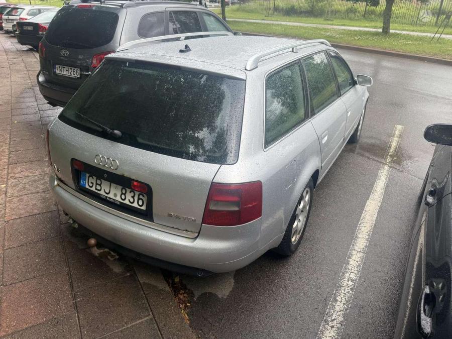 Grey Audi A6 2004 in Vilnius, with an engine capacity of 2.50 L and mileage of 397 thousand km for 750 €, photo 4 on AUTOMOTO.COM.LV