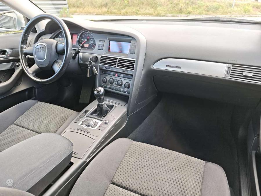 Pelēks Audi A6 2005 Viļņa, ar dzinēja tilpumu 2.39 L un nobraukumu 249 tūkst. km par 3350 €, foto 8 vietnē AUTOMOTO.COM.LV
