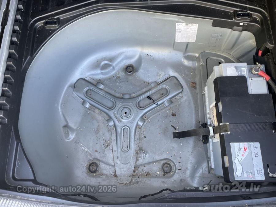 Grey Audi A6 2005 in Tartu, with an engine capacity of 3.00 L and mileage of 361 thousand km for 2999 €, photo 25 on AUTOMOTO.COM.LV