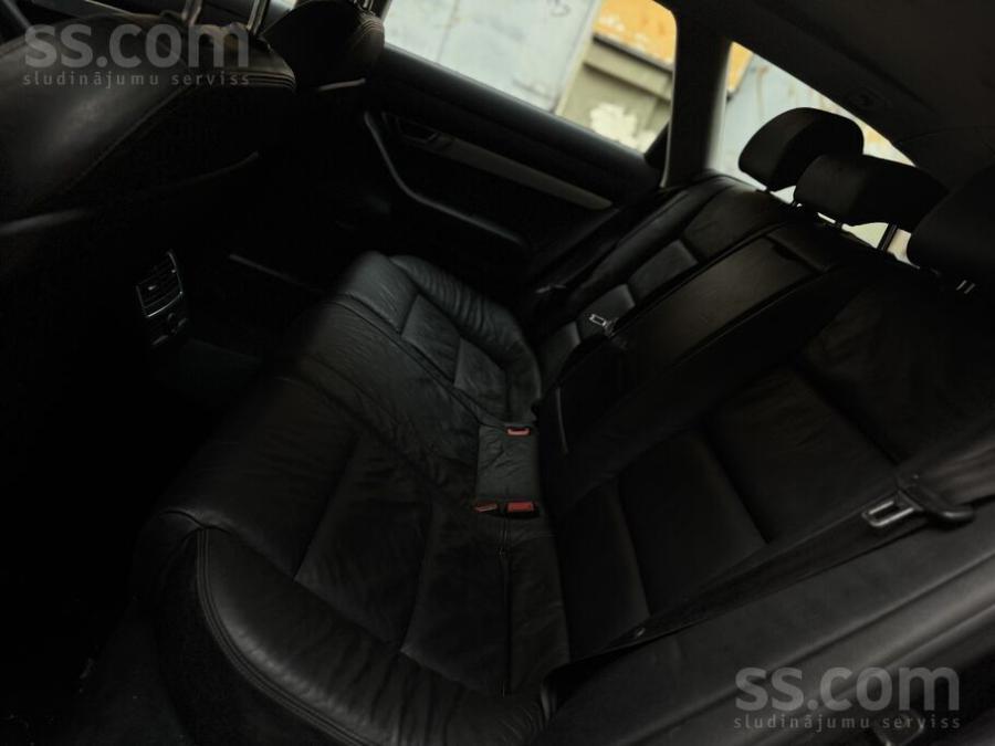 Grey Audi A6 2005 in Cesis, with an engine capacity of 3.00 L and mileage of 238 thousand km for 2990 €, photo 12 on AUTOMOTO.COM.LV