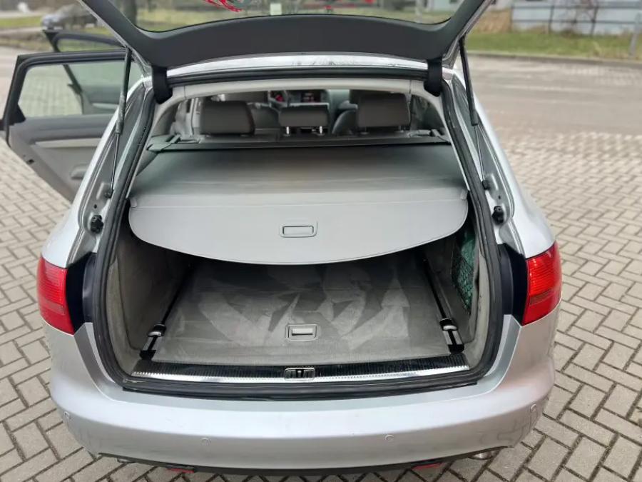 Pelēks Audi A6 2005 Jēkabpils, ar dzinēja tilpumu 3.00 L un nobraukumu 216 tūkst. km par 3890 €, foto 13 vietnē AUTOMOTO.COM.LV
