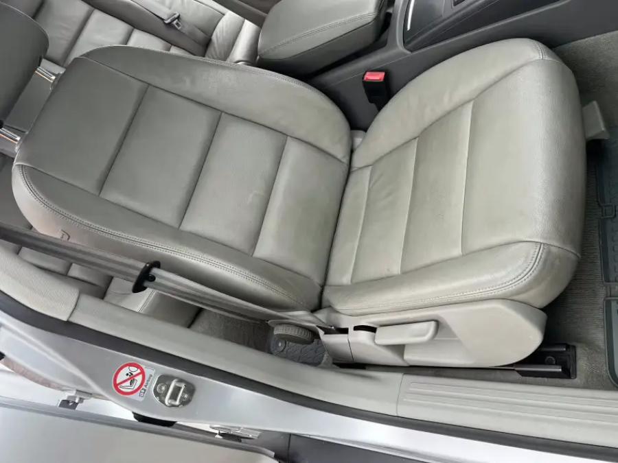 Pelēks Audi A6 2005 Jēkabpils, ar dzinēja tilpumu 3.00 L un nobraukumu 216 tūkst. km par 3890 €, foto 17 vietnē AUTOMOTO.COM.LV
