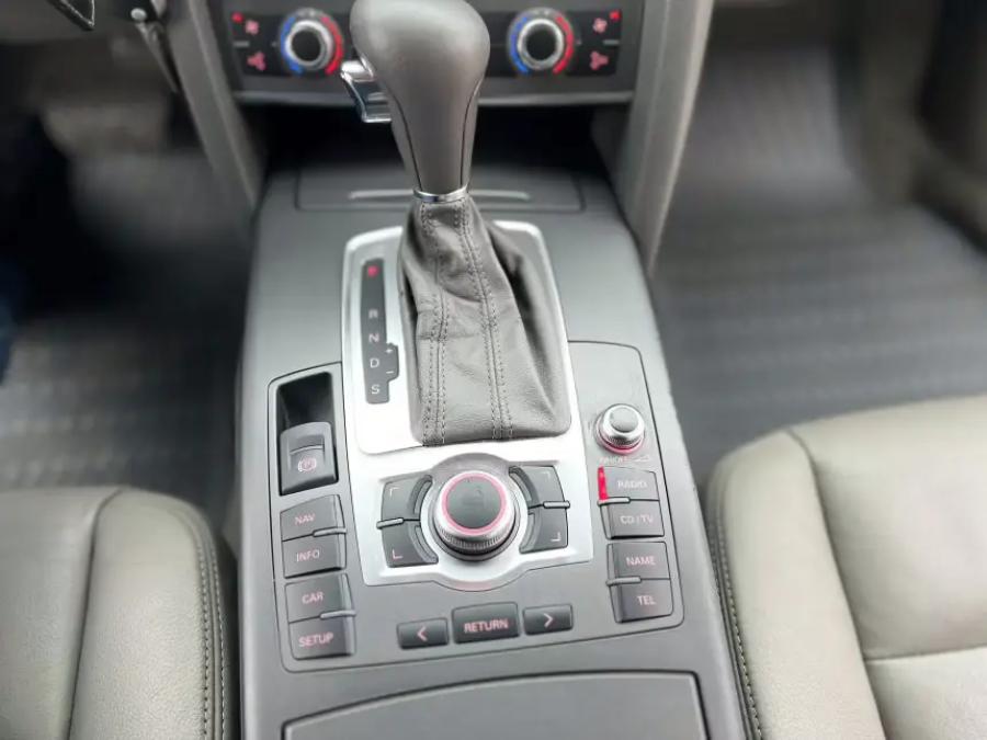 Pelēks Audi A6 2005 Jēkabpils, ar dzinēja tilpumu 3.00 L un nobraukumu 216 tūkst. km par 3890 €, foto 28 vietnē AUTOMOTO.COM.LV