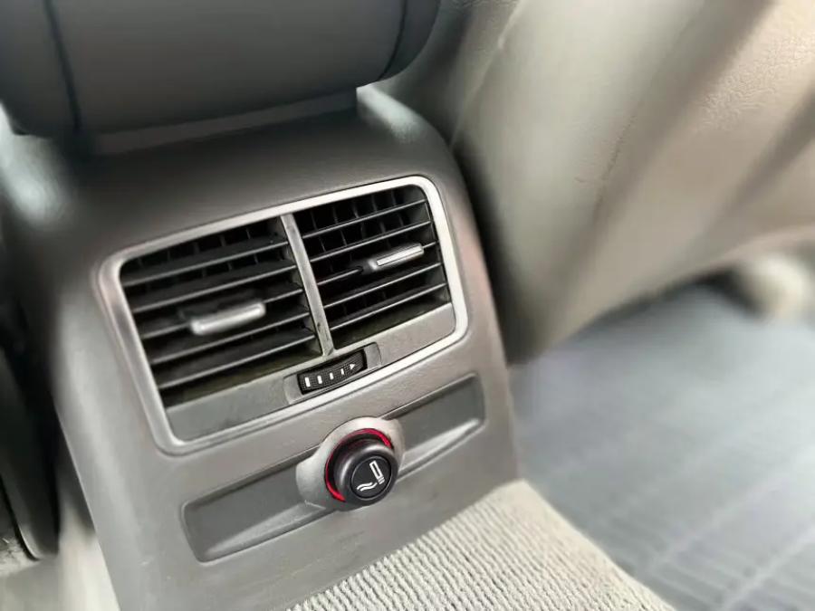 Pelēks Audi A6 2005 Jēkabpils, ar dzinēja tilpumu 3.00 L un nobraukumu 216 tūkst. km par 3890 €, foto 31 vietnē AUTOMOTO.COM.LV