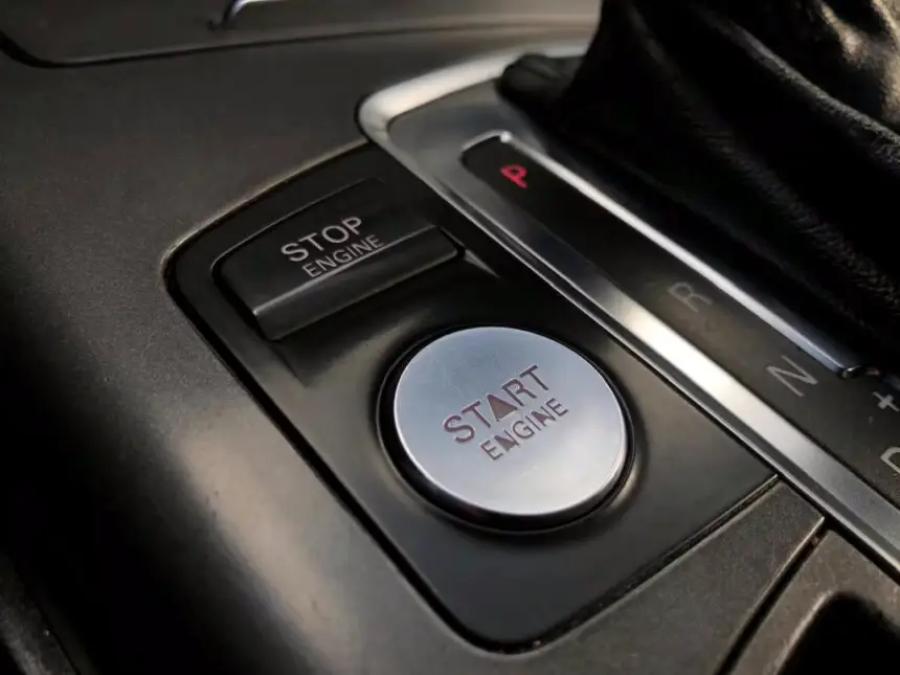 Grey Audi A6 2005 in Riga, with an engine capacity of 3.00 L and mileage of 337 thousand km for 4290 €, photo 20 on AUTOMOTO.COM.LV