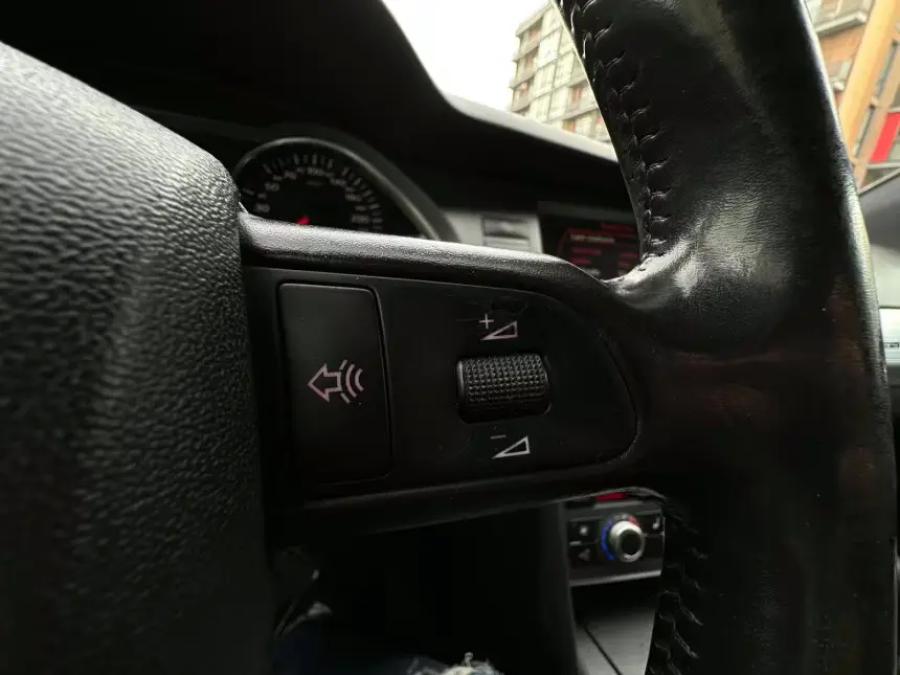 Grey Audi A6 2005 in Riga, with an engine capacity of 3.00 L and mileage of 335 thousand km for 3190 €, photo 15 on AUTOMOTO.COM.LV