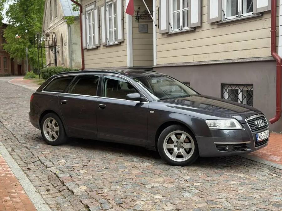 Grey Audi A6 2005 in Cesis, with an engine capacity of 3.00 L and mileage of 238 thousand km for 2990 €, photo 7 on AUTOMOTO.COM.LV