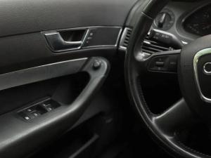 Grey Audi A6 2005 in Cesis, with an engine capacity of 3.00 L and mileage of 238 thousand km for 2990 €, photo 18 on AUTOMOTO.COM.LV