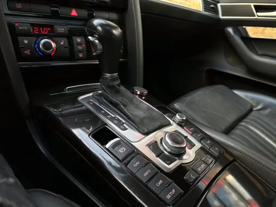 Pelēks Audi A6 2005 Rīga, ar dzinēja tilpumu 3.00 L un nobraukumu 332 tūkst. km par 3290 €, foto 19 vietnē AUTOMOTO.COM.LV