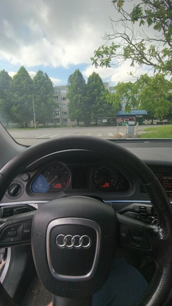 Grey Audi A6 2005 in Tallinn, with an engine capacity of 0.00 L and mileage of 318 thousand km for 2500 €, photo 6 on AUTOMOTO.COM.LV