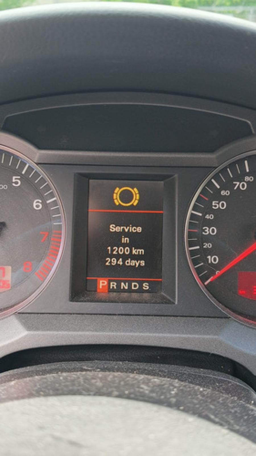 Pelēks Audi A6 2005 Tallina, ar dzinēja tilpumu 0.00 L un nobraukumu 318 tūkst. km par 2500 €, foto 10 vietnē AUTOMOTO.COM.LV