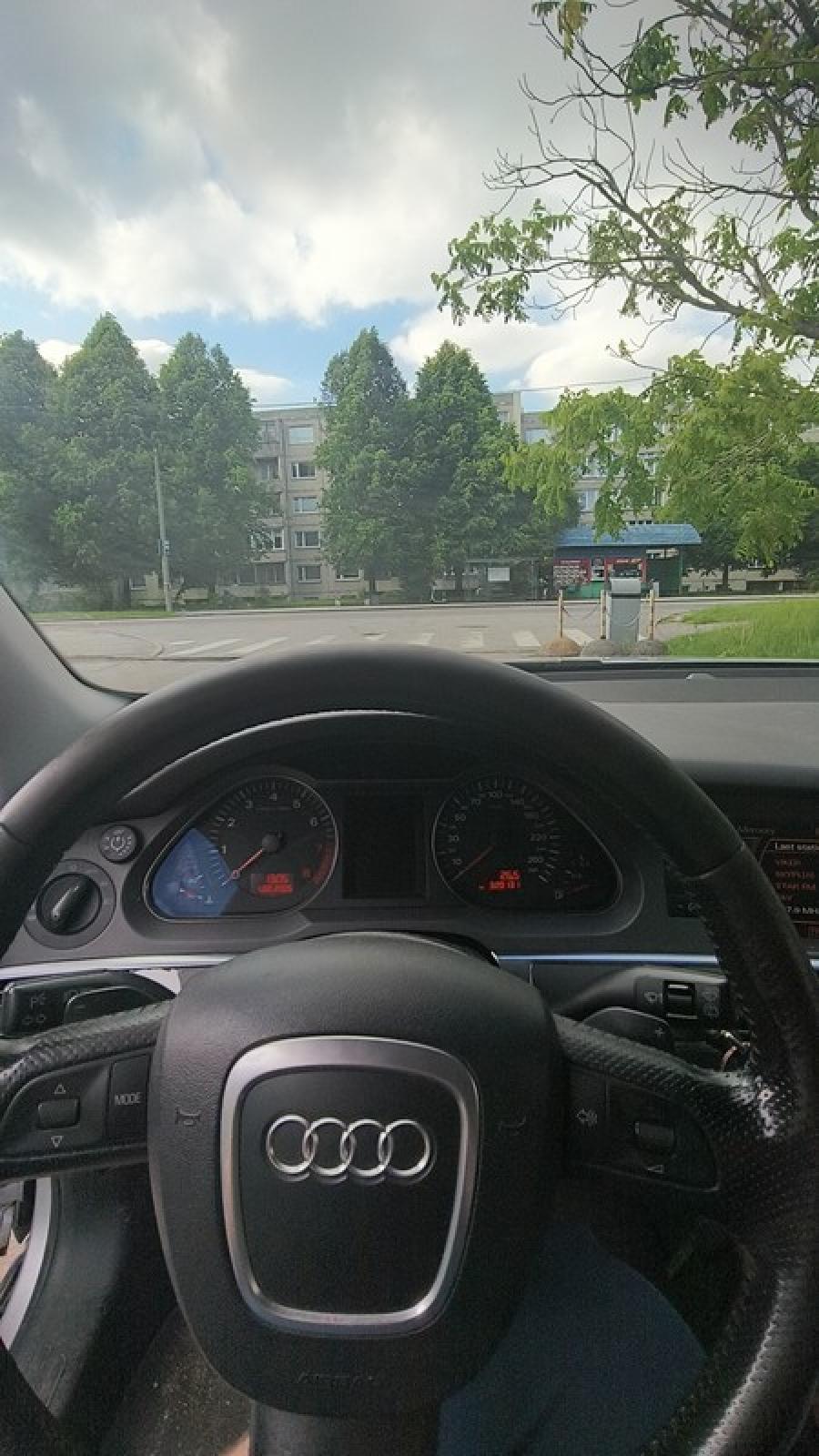 Pelēks Audi A6 2005 Tallina, ar dzinēja tilpumu 0.00 L un nobraukumu 318 tūkst. km par 2500 €, foto 17 vietnē AUTOMOTO.COM.LV