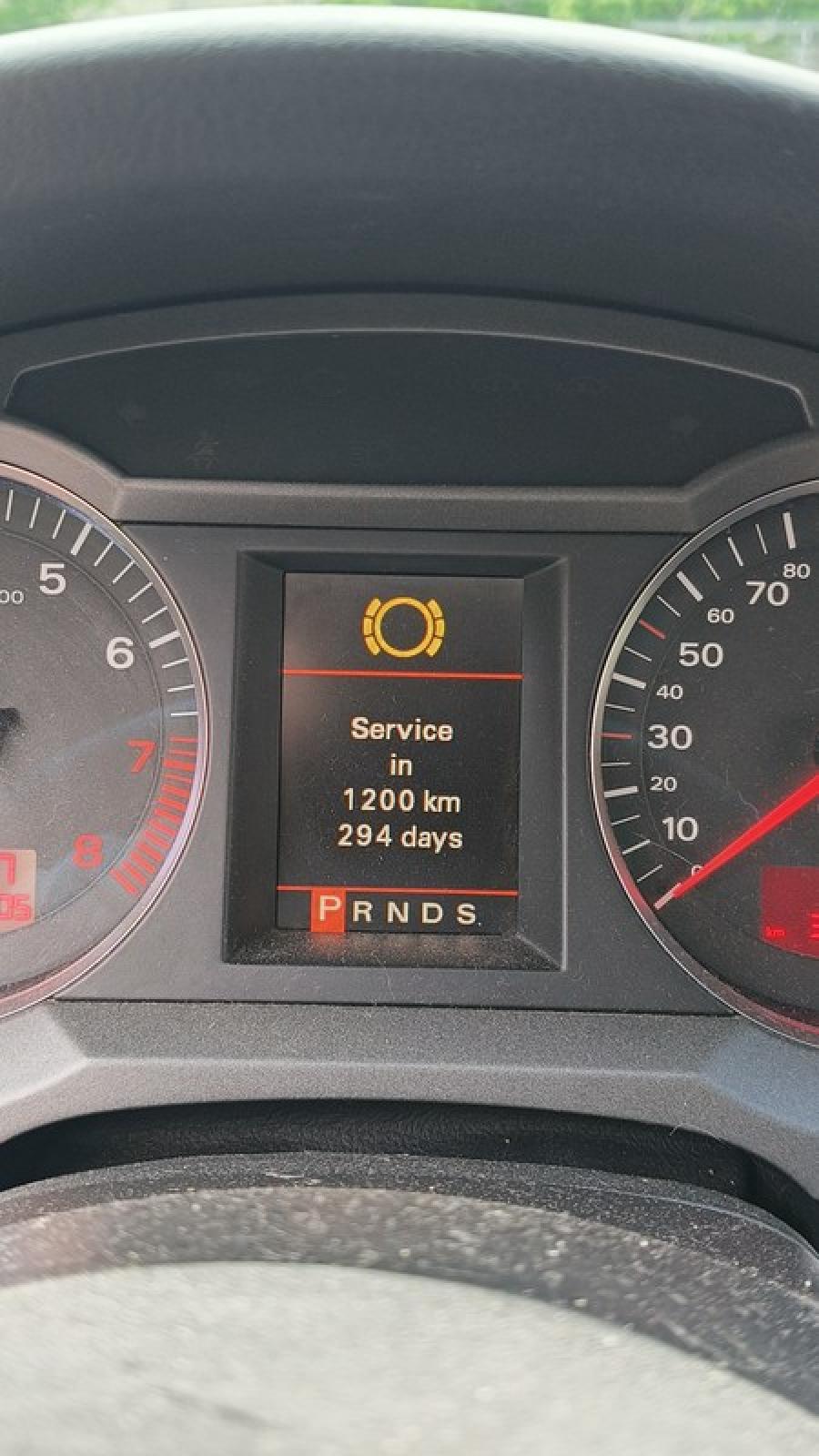 Pelēks Audi A6 2005 Tallina, ar dzinēja tilpumu 0.00 L un nobraukumu 318 tūkst. km par 2500 €, foto 20 vietnē AUTOMOTO.COM.LV