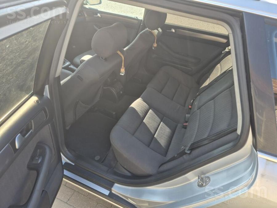 Pelēks Audi A6 2005 Daugavpils, ar dzinēja tilpumu 2.50 L un nobraukumu 379 tūkst. km par 1650 €, foto 11 vietnē AUTOMOTO.COM.LV
