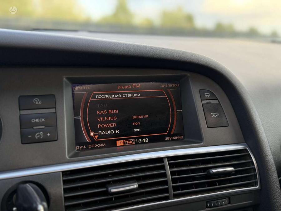 Pelēks Audi A6 2005 Viļņa, ar dzinēja tilpumu 3.00 L un nobraukumu 345 tūkst. km par 3400 €, foto 23 vietnē AUTOMOTO.COM.LV