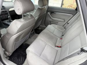 Grey Audi A6 2005 in Tukums, with an engine capacity of 2.70 L and mileage of 322 thousand km for 1350 €, photo 10 on AUTOMOTO.COM.LV