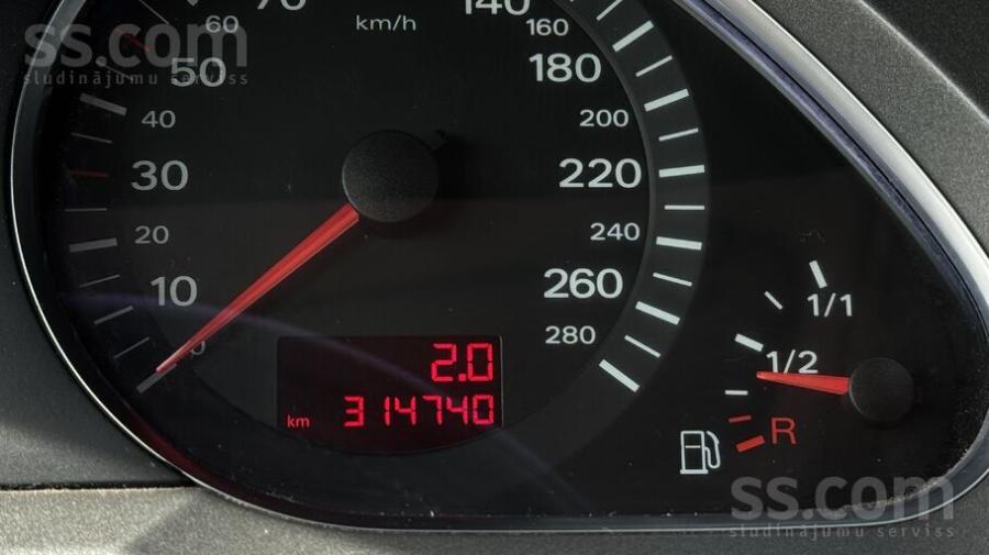 Pelēks Audi A6 2005 Rīga, ar dzinēja tilpumu 3.00 L un nobraukumu 314 tūkst. km par 2350 €, foto 13 vietnē AUTOMOTO.COM.LV