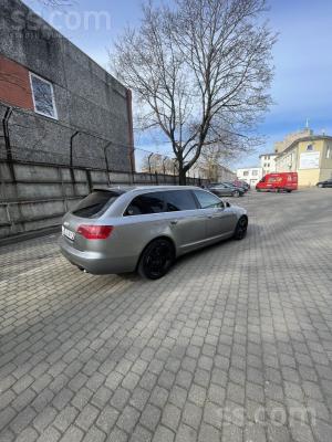 Pelēks Audi A6 2005 Rīga, ar dzinēja tilpumu 3.00 L un nobraukumu 282 tūkst. km par 2100 €, foto 4 vietnē AUTOMOTO.COM.LV