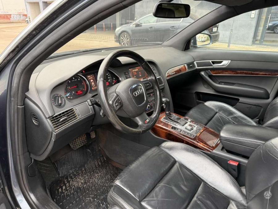 Pelēks Audi A6 2006 Viļņa, ar dzinēja tilpumu 2.70 L un nobraukumu 330 tūkst. km par 3100 €, foto 14 vietnē AUTOMOTO.COM.LV