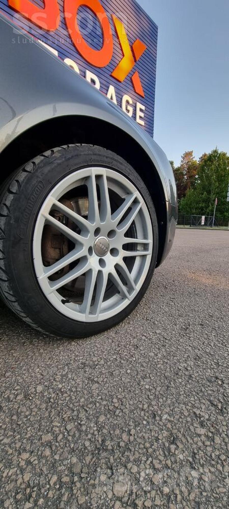 Pelēks Audi A6 2006 Rīga, ar dzinēja tilpumu 2.70 L un nobraukumu 355 tūkst. km par 2390 €, foto 14 vietnē AUTOMOTO.COM.LV
