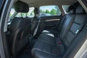 Pelēks Audi A6 2006 Liepāja, ar dzinēja tilpumu 3.00 L un nobraukumu 240 tūkst. km par 4350 €, foto 12 vietnē AUTOMOTO.COM.LV
