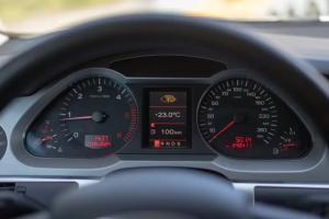 Pelēks Audi A6 2006 Liepāja, ar dzinēja tilpumu 3.00 L un nobraukumu 240 tūkst. km par 4350 €, foto 17 vietnē AUTOMOTO.COM.LV