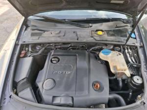 Grey Audi A6 2006 in Marijampole, with an engine capacity of 1.97 L and mileage of 344 thousand km for 2650 €, photo 13 on AUTOMOTO.COM.LV