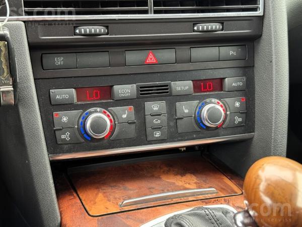 Pelēks Audi A6 2006 Rīga, ar dzinēja tilpumu 3.00 L un nobraukumu 321 tūkst. km par 1850 €, foto 9 vietnē AUTOMOTO.COM.LV
