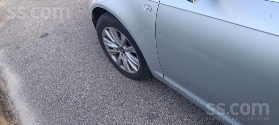 Pelēks Audi A6 2006 Rēzekne, ar dzinēja tilpumu 2.70 L un nobraukumu 265 tūkst. km par 4500 €, foto 4 vietnē AUTOMOTO.COM.LV