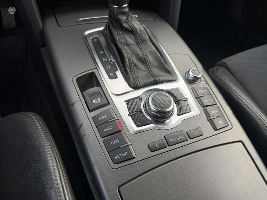 Pelēks Audi A6 2006 Viļņa, ar dzinēja tilpumu 2.97 L un nobraukumu 314 tūkst. km par 4400 €, foto 24 vietnē AUTOMOTO.COM.LV