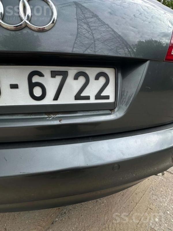 Grey Audi A6 2006 in Tukums, with an engine capacity of 3.00 L and mileage of 345 thousand km for 2600 €, photo 7 on AUTOMOTO.COM.LV