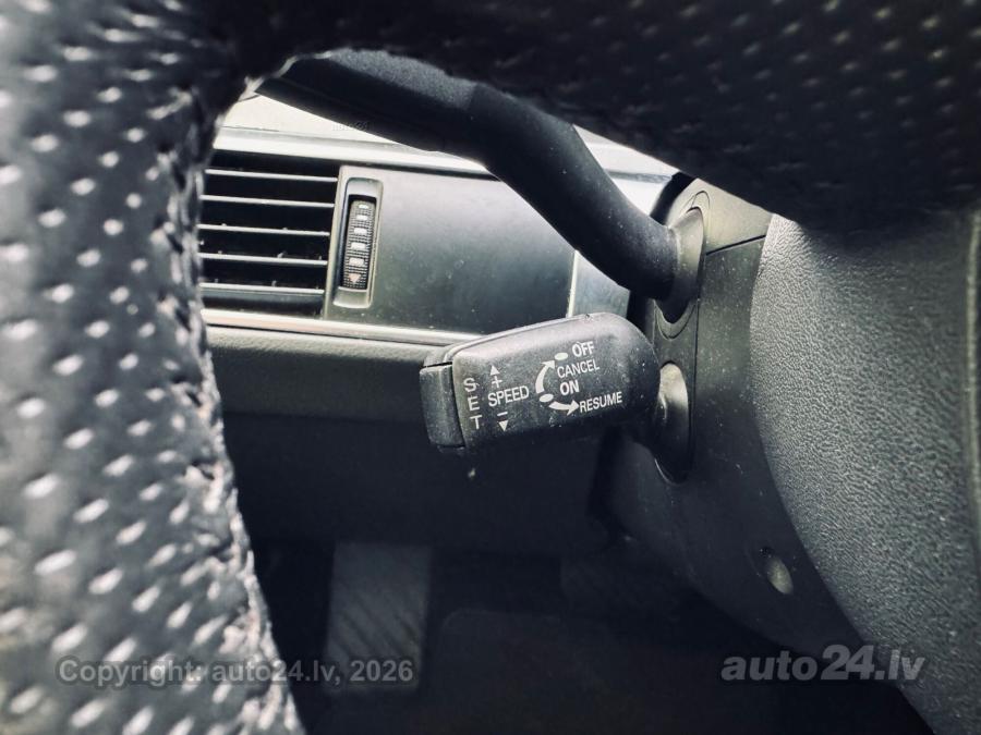 Pelēks Audi A6 2007 Tallina, ar dzinēja tilpumu 3.00 L un nobraukumu 299 tūkst. km par 3490 €, foto 15 vietnē AUTOMOTO.COM.LV