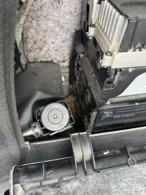 Grey Audi A6 2007 in Taurage, with an engine capacity of 3.00 L and mileage of 296 thousand km for 4500 €, photo 20 on AUTOMOTO.COM.LV