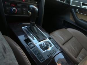 Grey Audi A6 2007 in Riga, with an engine capacity of 3.00 L and mileage of 332 thousand km for 3690 €, photo 17 on AUTOMOTO.COM.LV