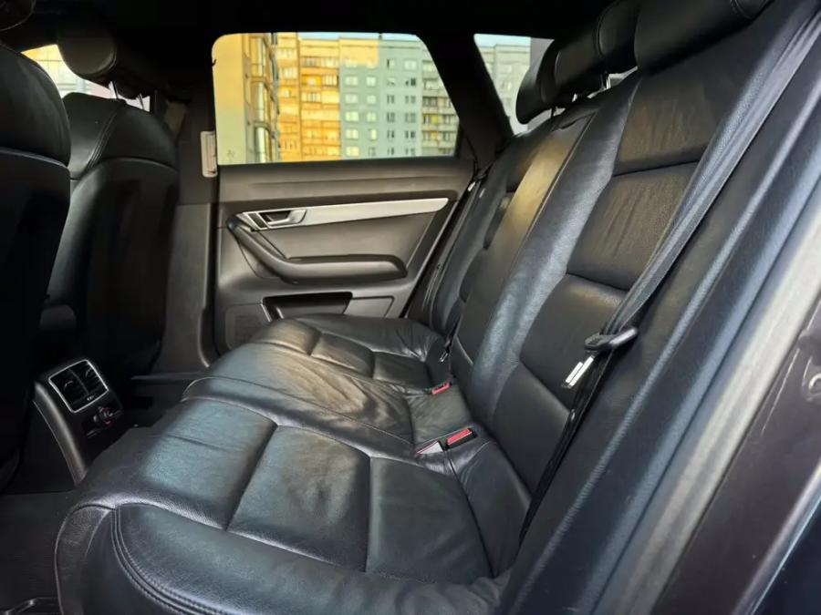 Pelēks Audi A6 2007 Rīga, ar dzinēja tilpumu 3.00 L un nobraukumu 326 tūkst. km par 5490 €, foto 18 vietnē AUTOMOTO.COM.LV