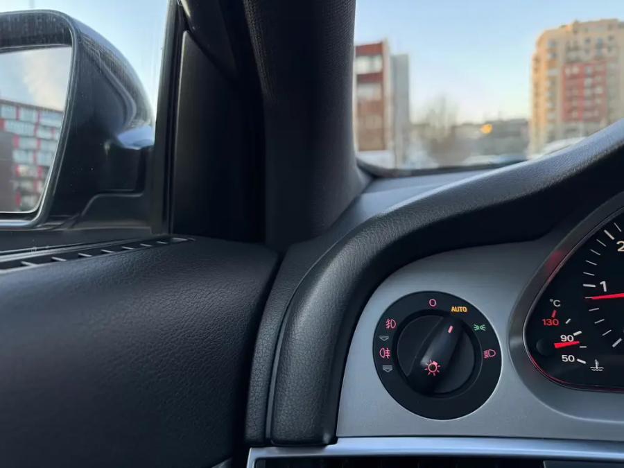 Pelēks Audi A6 2007 Rīga, ar dzinēja tilpumu 3.00 L un nobraukumu 326 tūkst. km par 5490 €, foto 34 vietnē AUTOMOTO.COM.LV