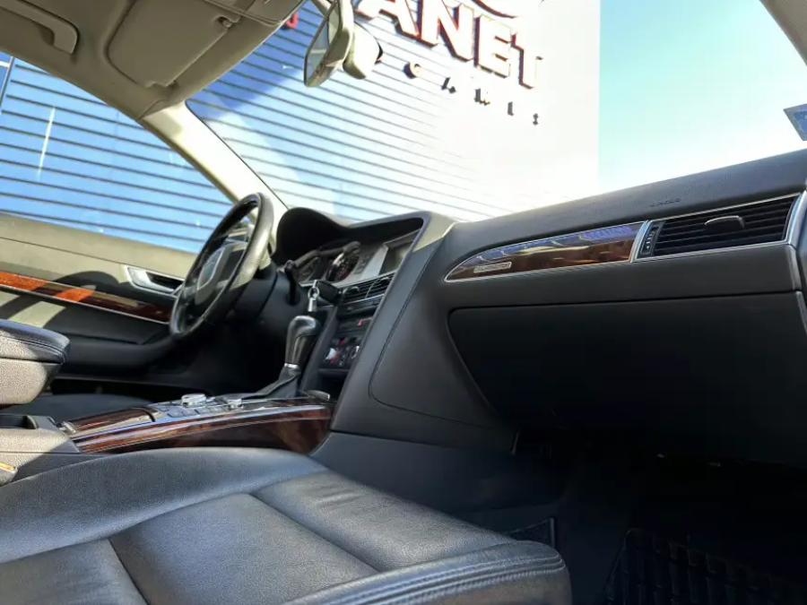 Grey Audi A6 2007 in Riga, with an engine capacity of 3.00 L and mileage of 379 thousand km for 3690 €, photo 7 on AUTOMOTO.COM.LV