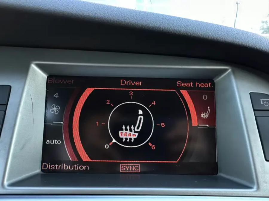 Grey Audi A6 2007 in Riga, with an engine capacity of 3.00 L and mileage of 379 thousand km for 3690 €, photo 18 on AUTOMOTO.COM.LV