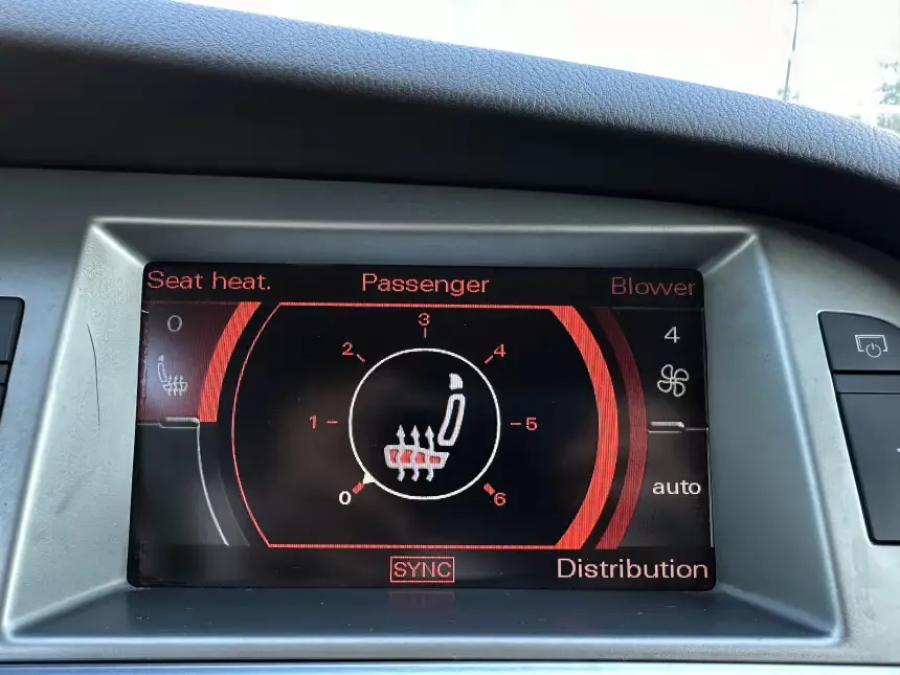 Grey Audi A6 2007 in Riga, with an engine capacity of 3.00 L and mileage of 379 thousand km for 3690 €, photo 19 on AUTOMOTO.COM.LV