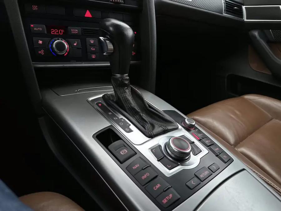 Grey Audi A6 2007 in Riga, with an engine capacity of 3.00 L and mileage of 254 thousand km for 3690 €, photo 25 on AUTOMOTO.COM.LV