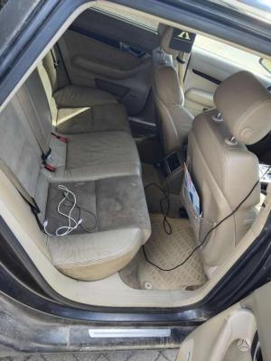 Grey Audi A6 2007 in Vilnius, with an engine capacity of 2.97 L and mileage of 378 thousand km for 2400 €, photo 6 on AUTOMOTO.COM.LV