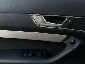 Pelēks Audi A6 2007 Rīga, ar dzinēja tilpumu 3.00 L un nobraukumu 341 tūkst. km par 3690 €, foto 26 vietnē AUTOMOTO.COM.LV
