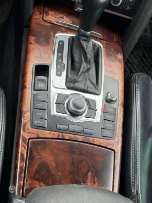 Grey Audi A6 2007 in Klaipeda, with an engine capacity of 2.70 L and mileage of 297 thousand km for 3170 €, photo 14 on AUTOMOTO.COM.LV